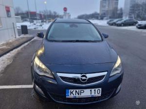 Blue Opel Astra 2011 in Kaunas, with an engine capacity of 1.96 L and mileage of 360 thousand km for 2150 €, photo 2 on AUTOMOTO.COM.LV