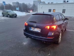Blue Opel Astra 2011 in Kaunas, with an engine capacity of 1.96 L and mileage of 360 thousand km for 2150 €, photo 5 on AUTOMOTO.COM.LV
