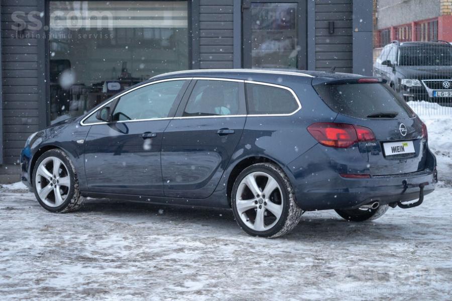 Zils Opel Astra 2011 Liepāja, ar dzinēja tilpumu 1.40 L un nobraukumu 293 tūkst. km par 4400 €, foto 3 vietnē AUTOMOTO.COM.LV