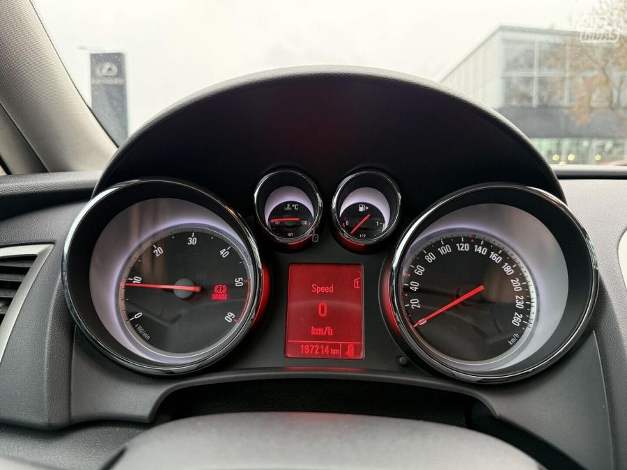 Blue Opel Astra 2011 in Kaunas, with an engine capacity of 1.70 L and mileage of 197 thousand km for 3200 €, photo 7 on AUTOMOTO.COM.LV