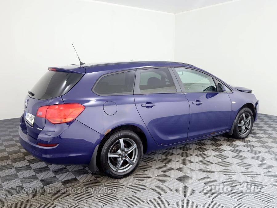 Zils Opel Astra 2011 Tallina, ar dzinēja tilpumu 1.40 L un nobraukumu 231 tūkst. km par 999 €, foto 4 vietnē AUTOMOTO.COM.LV