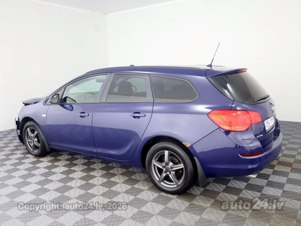 Blue Opel Astra 2011 in Tallinn, with an engine capacity of 1.40 L and mileage of 231 thousand km for 999 €, photo 4 on AUTOMOTO.COM.LV