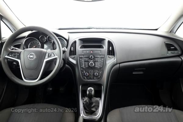 Blue Opel Astra 2011 in Tallinn, with an engine capacity of 1.40 L and mileage of 231 thousand km for 999 €, photo 5 on AUTOMOTO.COM.LV