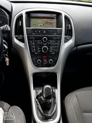 Blue Opel Astra 2011 in Marijampole, with an engine capacity of 1.70 L and mileage of 310 thousand km for 2300 €, photo 14 on AUTOMOTO.COM.LV