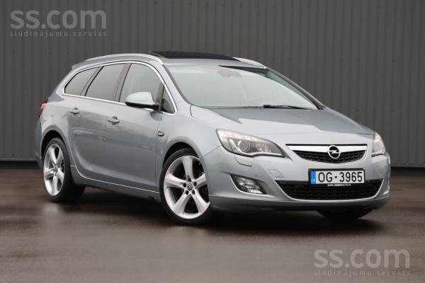 Blue Opel Astra 2011 in Jelgava, with an engine capacity of 2.00 L and mileage of 0 thousand km for 4500 €, photo 3 on AUTOMOTO.COM.LV