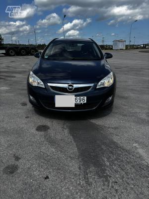 Zils Opel Astra 2011 Marijampole, ar dzinēja tilpumu 1.70 L un nobraukumu 310 tūkst. km par 2300 €, foto 5 vietnē AUTOMOTO.COM.LV