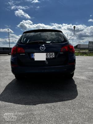 Zils Opel Astra 2011 Marijampole, ar dzinēja tilpumu 1.70 L un nobraukumu 310 tūkst. km par 2300 €, foto 6 vietnē AUTOMOTO.COM.LV