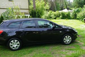 Blue Opel Astra 2011 in Jurmala, with an engine capacity of 1.60 L and mileage of 258 thousand km for 3200 €, photo 6 on AUTOMOTO.COM.LV