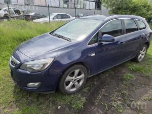 Zils Opel Astra 2011 Rīga, ar dzinēja tilpumu 2.00 L un nobraukumu 367 tūkst. km par 850 €, foto  vietnē AUTOMOTO.COM.LV
