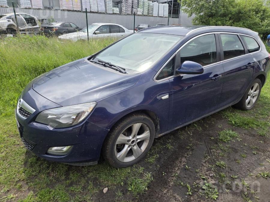 Синий Опель Астра 2011 в Рига, объемом двигателя 2.00 л и пробегом 367 тыс. км за 850 €, фото 1 на AUTOMOTO.COM.LV