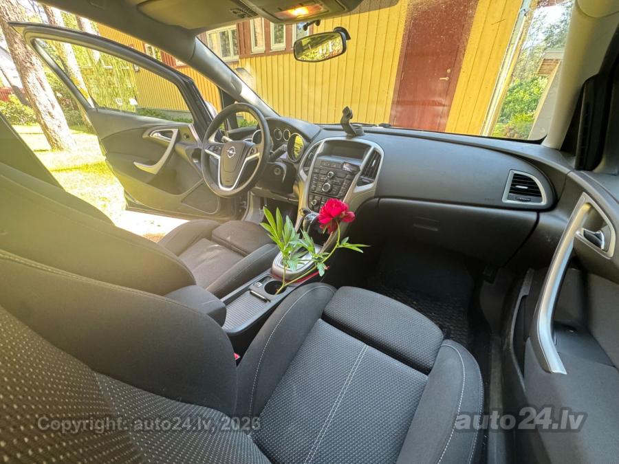 Синий Опель Астра 2011 в Таллин, объемом двигателя 1.60 л и пробегом 166 тыс. км за 3850 €, фото 5 на AUTOMOTO.COM.LV