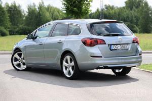 Blue Opel Astra 2011 in Jelgava, with an engine capacity of 2.00 L and mileage of 0 thousand km for 4350 €, photo 7 on AUTOMOTO.COM.LV