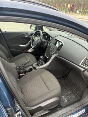 Zils Opel Astra 2011 Rīga, ar dzinēja tilpumu 1.30 L un nobraukumu 320 tūkst. km par 3200 €, foto 9 vietnē AUTOMOTO.COM.LV