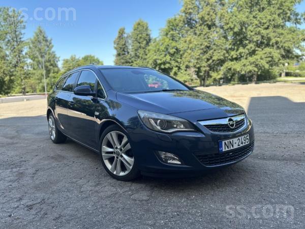 Zils Opel Astra 2011 Ogre, ar dzinēja tilpumu 2.00 L un nobraukumu 205 tūkst. km par 3990 €, foto 1 vietnē AUTOMOTO.COM.LV