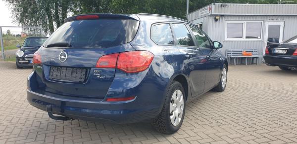 Blue Opel Astra 2011 in Kedainiai, with an engine capacity of 1.70 L and mileage of 265 thousand km for 2850 €, photo 3 on AUTOMOTO.COM.LV
