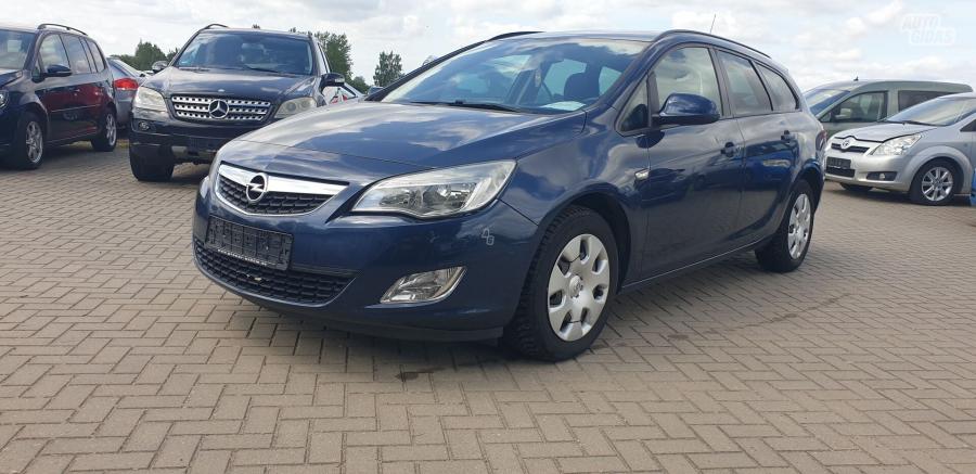 Blue Opel Astra 2011 in Kedainiai, with an engine capacity of 1.70 L and mileage of 265 thousand km for 2850 €, photo 8 on AUTOMOTO.COM.LV