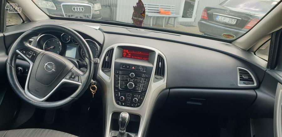 Blue Opel Astra 2011 in Kedainiai, with an engine capacity of 1.70 L and mileage of 265 thousand km for 2850 €, photo 13 on AUTOMOTO.COM.LV