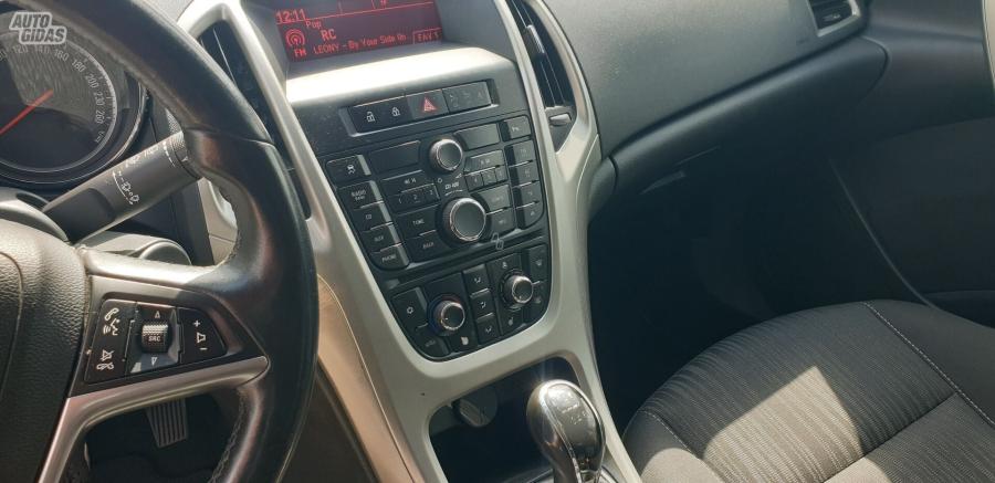 Blue Opel Astra 2011 in Kedainiai, with an engine capacity of 1.70 L and mileage of 265 thousand km for 2850 €, photo 15 on AUTOMOTO.COM.LV