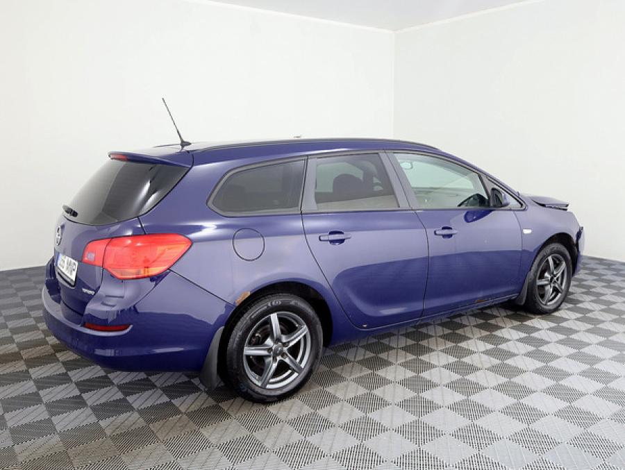 Zils Opel Astra 2011 Tallina, ar dzinēja tilpumu 1.40 L un nobraukumu 229 tūkst. km par 799 €, foto 4 vietnē AUTOMOTO.COM.LV