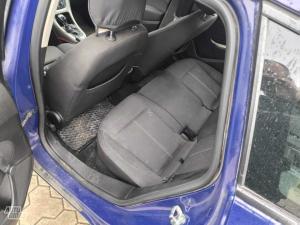 Blue Opel Astra 2011 in Kaunas, with an engine capacity of 1.70 L and mileage of 295 thousand km for 1590 €, photo 5 on AUTOMOTO.COM.LV