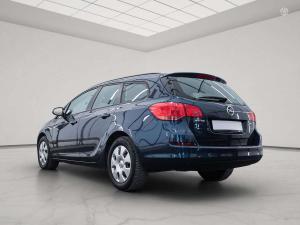 Blue Opel Astra 2011 in Kaunas, with an engine capacity of 1.70 L and mileage of 269 thousand km for 3990 €, photo 5 on AUTOMOTO.COM.LV