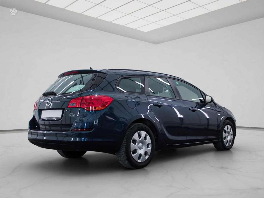 Blue Opel Astra 2011 in Kaunas, with an engine capacity of 1.70 L and mileage of 269 thousand km for 3990 €, photo 7 on AUTOMOTO.COM.LV