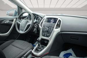 Blue Opel Astra 2011 in Kaunas, with an engine capacity of 1.70 L and mileage of 269 thousand km for 3990 €, photo 15 on AUTOMOTO.COM.LV
