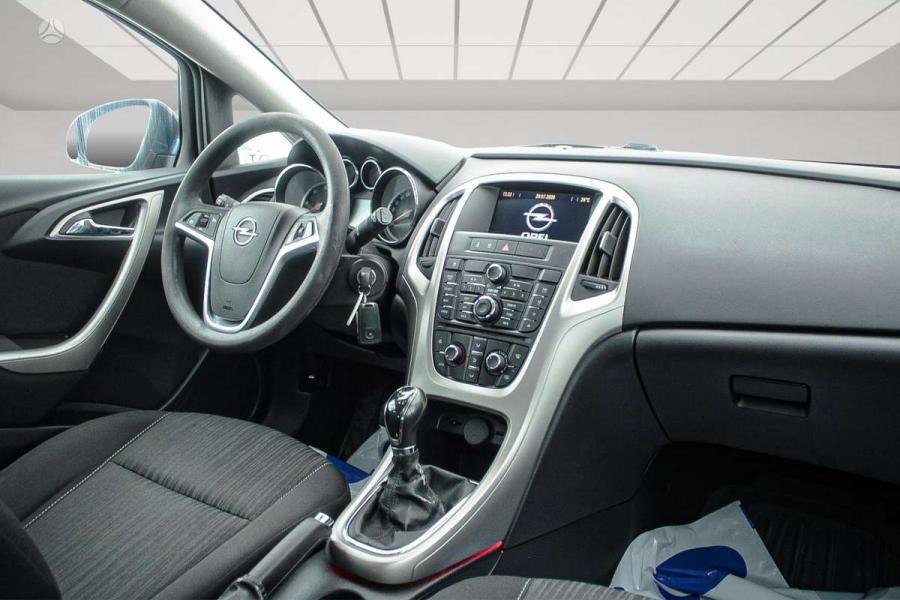 Blue Opel Astra 2011 in Kaunas, with an engine capacity of 1.70 L and mileage of 269 thousand km for 3990 €, photo 15 on AUTOMOTO.COM.LV