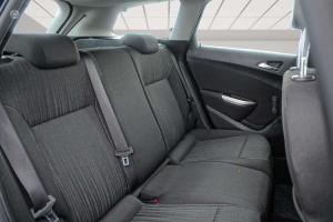 Blue Opel Astra 2011 in Kaunas, with an engine capacity of 1.70 L and mileage of 269 thousand km for 3990 €, photo 16 on AUTOMOTO.COM.LV