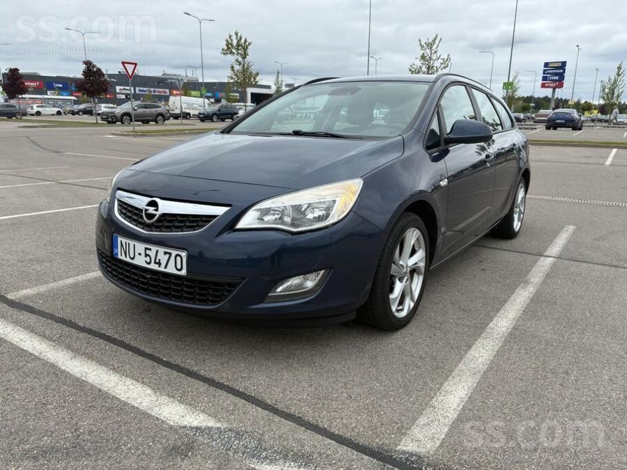 Zils Opel Astra 2011 Rīga, ar dzinēja tilpumu 1.30 L un nobraukumu 320 tūkst. km par 2500 €, foto 1 vietnē AUTOMOTO.COM.LV