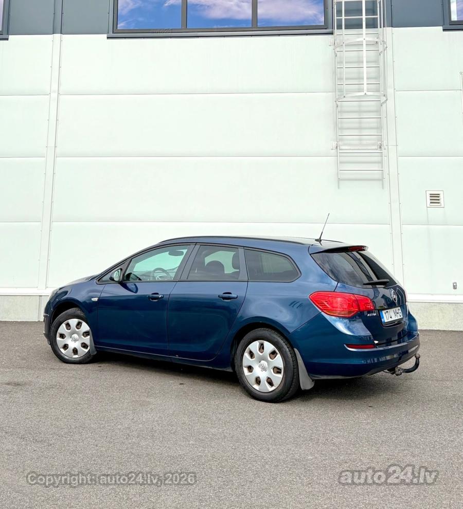 Zils Opel Astra 2011 Tallina, ar dzinēja tilpumu 1.40 L un nobraukumu 220 tūkst. km par 2699 €, foto 9 vietnē AUTOMOTO.COM.LV