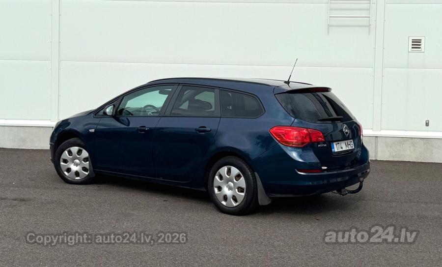 Zils Opel Astra 2011 Tallina, ar dzinēja tilpumu 1.40 L un nobraukumu 220 tūkst. km par 2699 €, foto 11 vietnē AUTOMOTO.COM.LV