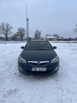 Zils Opel Astra 2012 Valmiera, ar dzinēja tilpumu 1.60 L un nobraukumu 246 tūkst. km par 3300 €, foto 2 vietnē AUTOMOTO.COM.LV