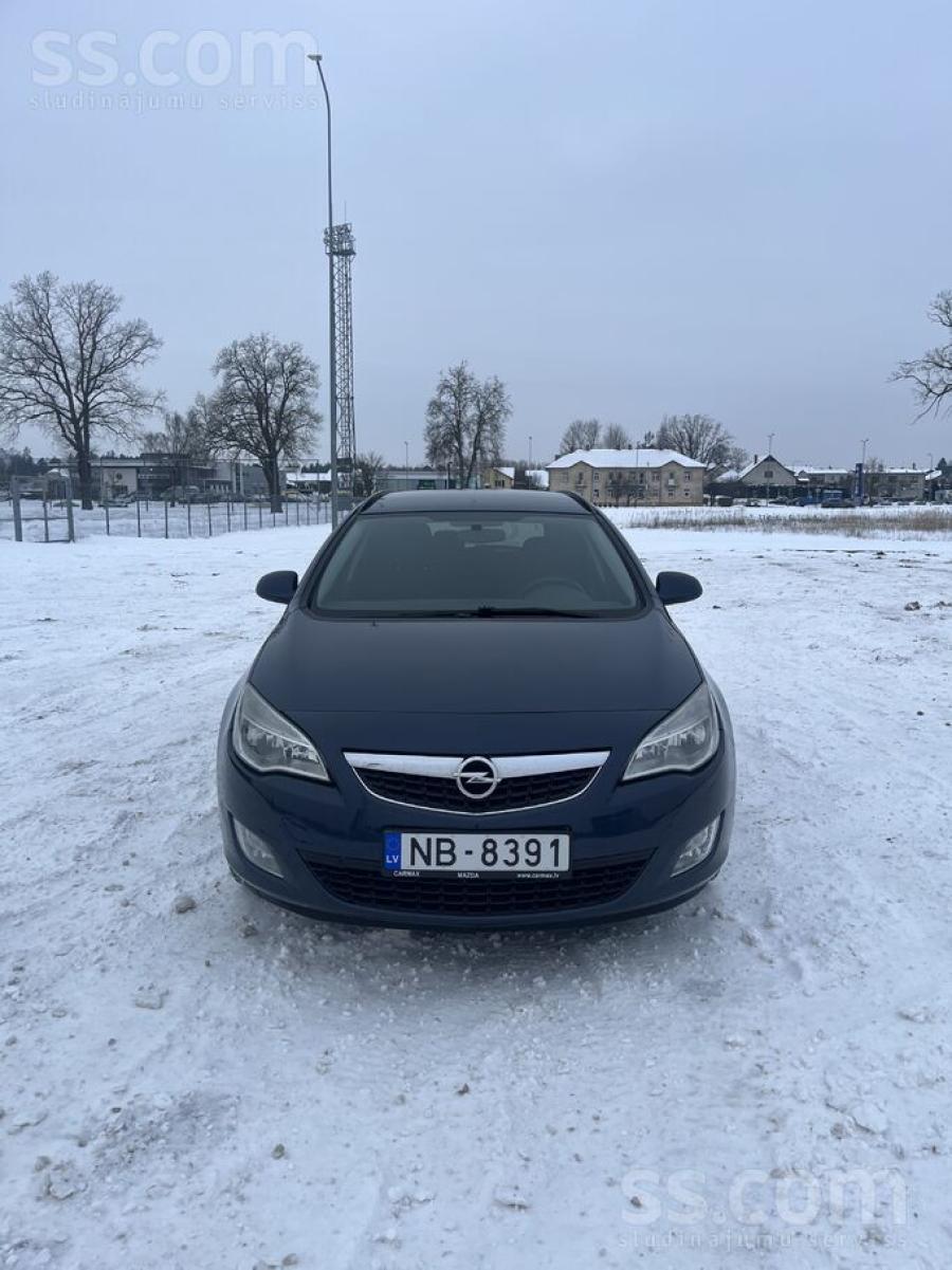 Zils Opel Astra 2012 Valmiera, ar dzinēja tilpumu 1.60 L un nobraukumu 246 tūkst. km par 3300 €, foto 2 vietnē AUTOMOTO.COM.LV