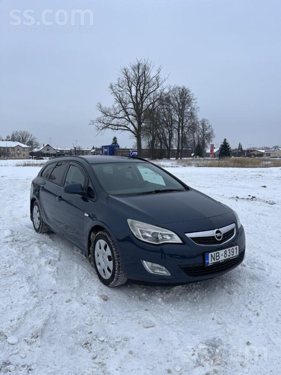 Zils Opel Astra 2012 Valmiera, ar dzinēja tilpumu 1.60 L un nobraukumu 246 tūkst. km par 3300 €, foto 3 vietnē AUTOMOTO.COM.LV