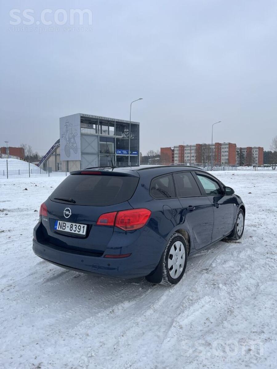 Zils Opel Astra 2012 Valmiera, ar dzinēja tilpumu 1.60 L un nobraukumu 246 tūkst. km par 3300 €, foto 5 vietnē AUTOMOTO.COM.LV