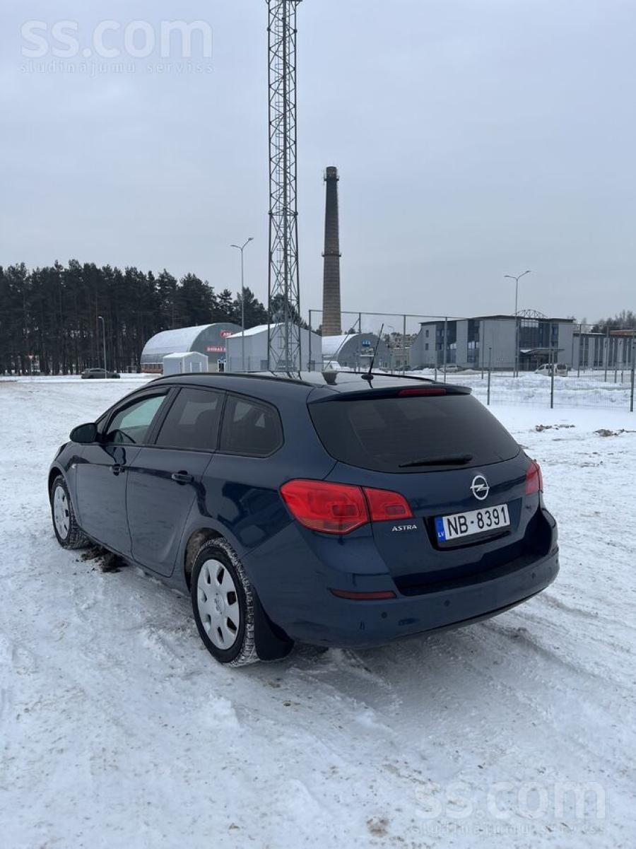 Zils Opel Astra 2012 Valmiera, ar dzinēja tilpumu 1.60 L un nobraukumu 246 tūkst. km par 3300 €, foto 7 vietnē AUTOMOTO.COM.LV