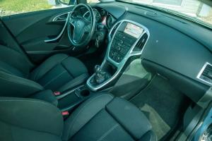 Zils Opel Astra 2012 Liepāja, ar dzinēja tilpumu 1.40 L un nobraukumu 293 tūkst. km par 4400 €, foto 15 vietnē AUTOMOTO.COM.LV