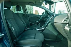 Zils Opel Astra 2012 Liepāja, ar dzinēja tilpumu 1.40 L un nobraukumu 293 tūkst. km par 4400 €, foto 17 vietnē AUTOMOTO.COM.LV