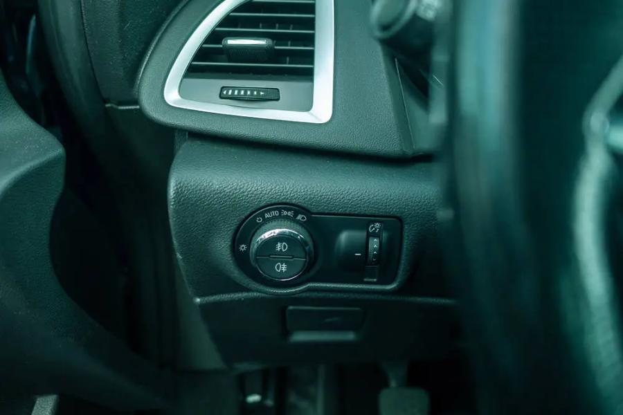 Zils Opel Astra 2012 Liepāja, ar dzinēja tilpumu 1.40 L un nobraukumu 293 tūkst. km par 4400 €, foto 27 vietnē AUTOMOTO.COM.LV