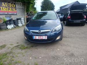 Blue Opel Astra 2012 in Rezekne, with an engine capacity of 1.70 L and mileage of 217 thousand km for 3950 €, photo 3 on AUTOMOTO.COM.LV