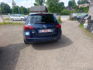 Blue Opel Astra 2012 in Rezekne, with an engine capacity of 1.70 L and mileage of 217 thousand km for 3950 €, photo 7 on AUTOMOTO.COM.LV