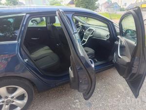 Blue Opel Astra 2012 in Rezekne, with an engine capacity of 1.70 L and mileage of 217 thousand km for 3950 €, photo 16 on AUTOMOTO.COM.LV