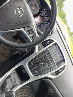 Blue Opel Astra 2012 in Rezekne, with an engine capacity of 1.70 L and mileage of 217 thousand km for 3950 €, photo 19 on AUTOMOTO.COM.LV