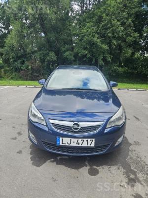 Zils Opel Astra 2012 Bauska, ar dzinēja tilpumu 1.70 L un nobraukumu 0 tūkst. km par 3000 €, foto  vietnē AUTOMOTO.COM.LV
