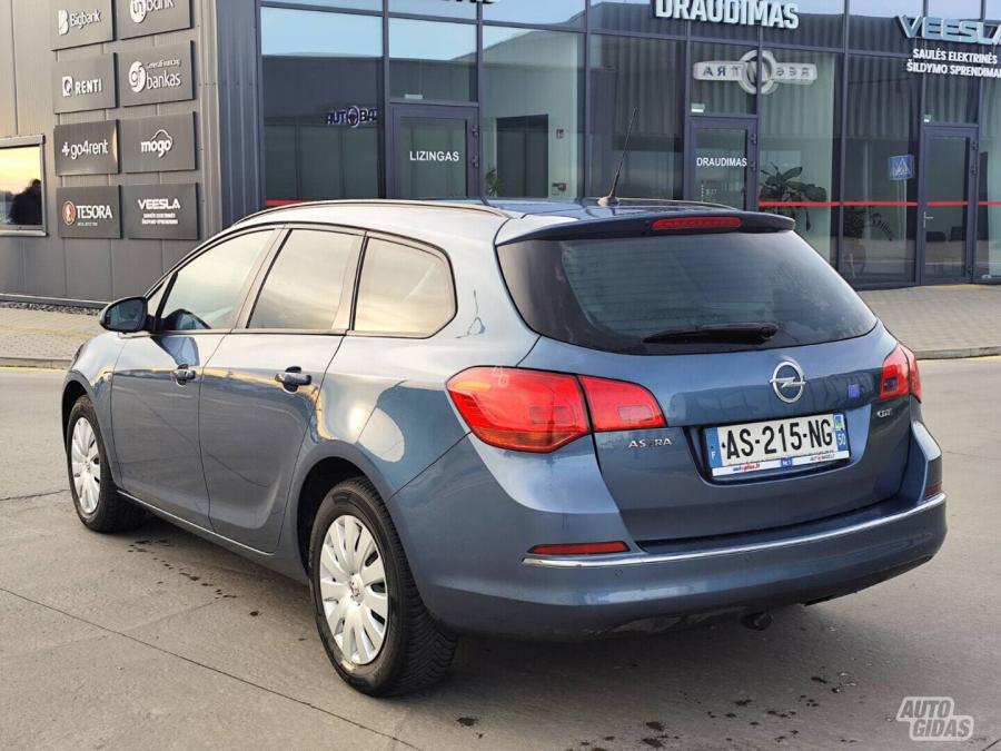 Zils Opel Astra 2013 Šauļi, ar dzinēja tilpumu 1.70 L un nobraukumu 270 tūkst. km par 3950 €, foto 5 vietnē AUTOMOTO.COM.LV