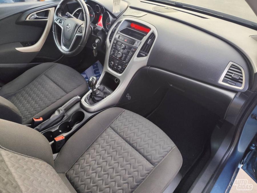 Zils Opel Astra 2013 Šauļi, ar dzinēja tilpumu 1.70 L un nobraukumu 270 tūkst. km par 3950 €, foto 15 vietnē AUTOMOTO.COM.LV