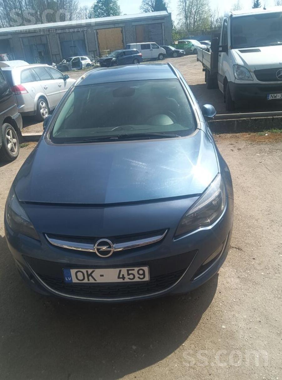 Zils Opel Astra 2013 Ogre, ar dzinēja tilpumu 1.70 L un nobraukumu 276 tūkst. km par 2000 €, foto 6 vietnē AUTOMOTO.COM.LV