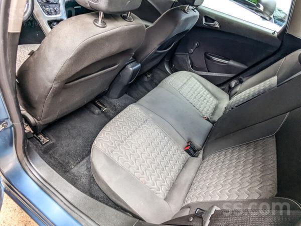 Blue Opel Astra 2013 in Riga, with an engine capacity of 2.00 L and mileage of 322 thousand km for 4000 €, photo 10 on AUTOMOTO.COM.LV