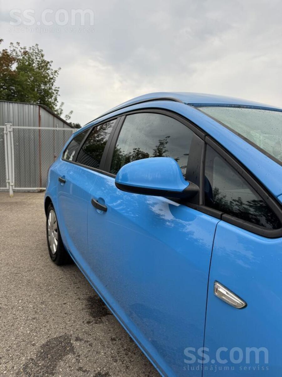 Zils Opel Astra 2013 Daugavpils, ar dzinēja tilpumu 1.30 L un nobraukumu 288 tūkst. km par 3199 €, foto 6 vietnē AUTOMOTO.COM.LV